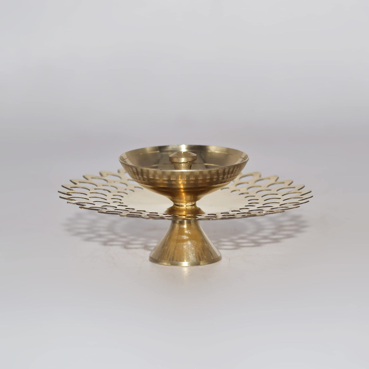 CraftVatika Decorative Akhand Brass Diya Oil Lamp, Golden Brass Diya S ...