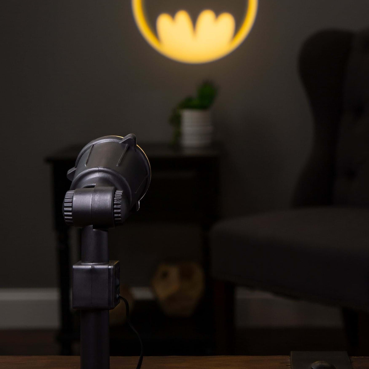 Kurt S. Adler Batman Bat Signal Projector, 14" Black Plastic Model BM9 ...
