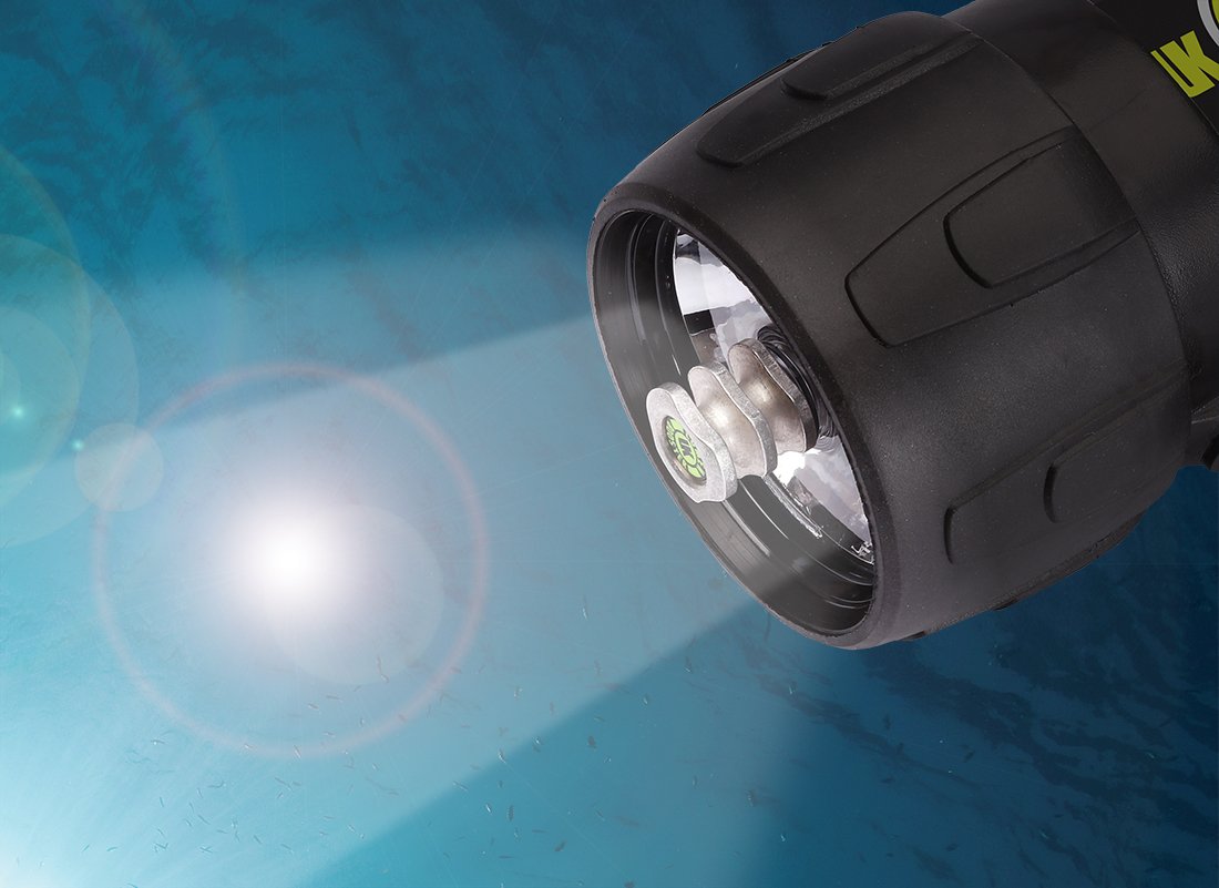 Underwater Kinetics C8 eLED Dive Light - Rechargeable Scuba Lighting ...