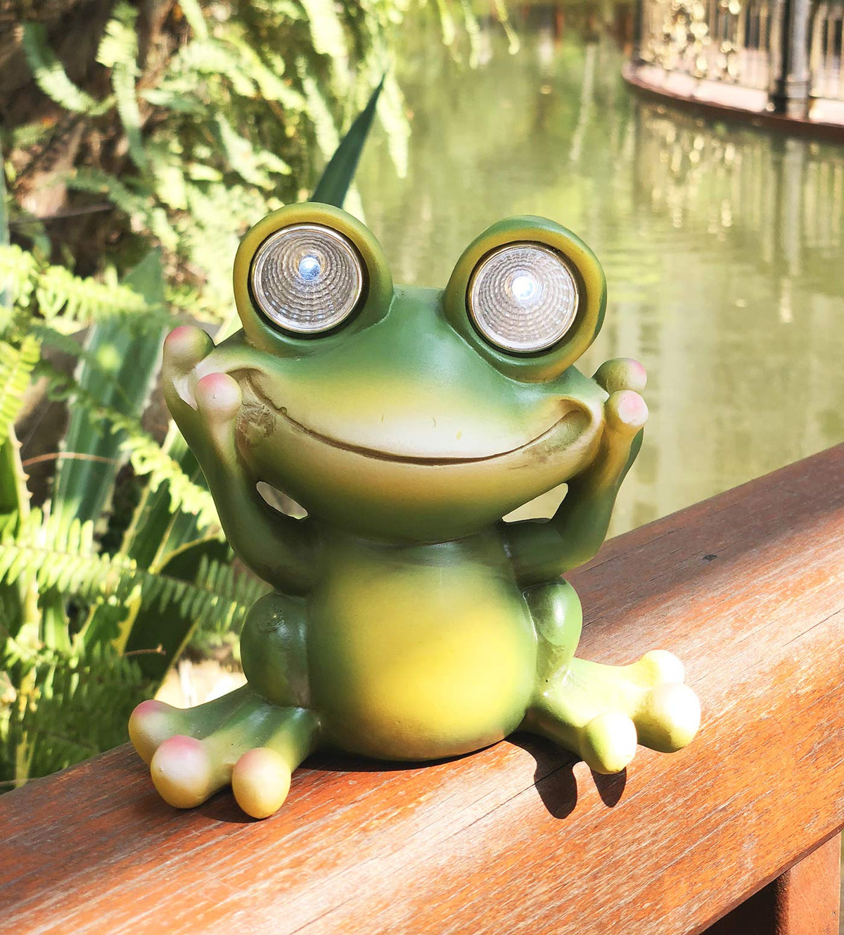 TIBLEN Solar Powered Frog LED Garden Light Decor - Green - Model 9F318 ...